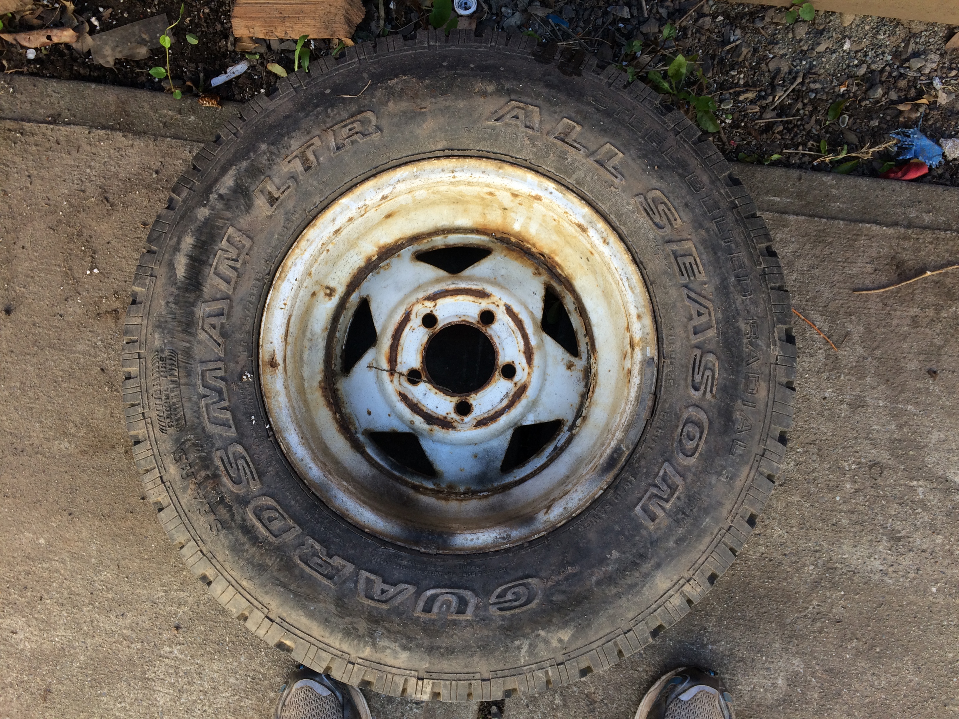Free 15" White Offset Rim | Vancouver Island Off Road