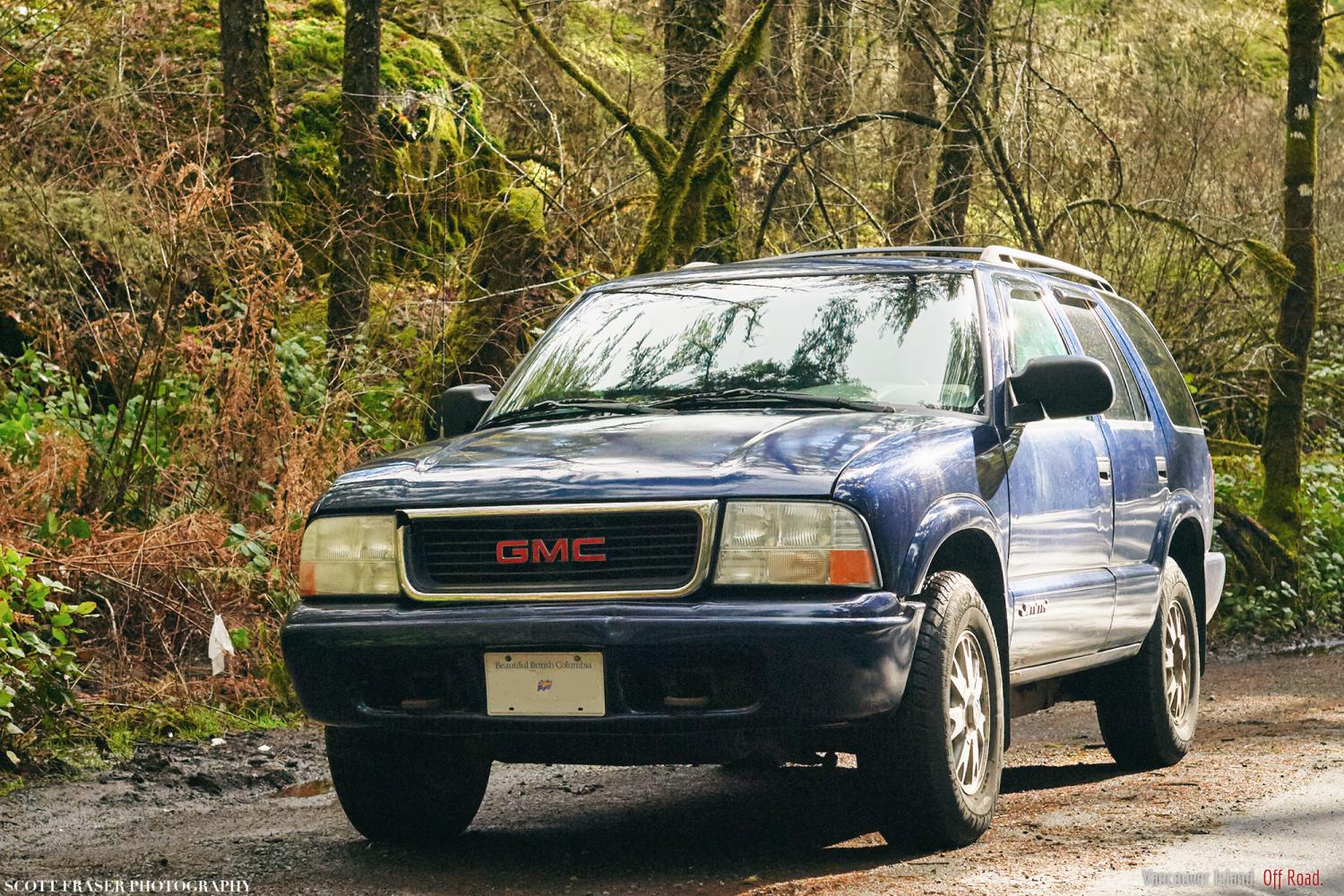 "Blue" - 2002 GMC Jimmy SLS 4 Door | Vancouver Island Off Road